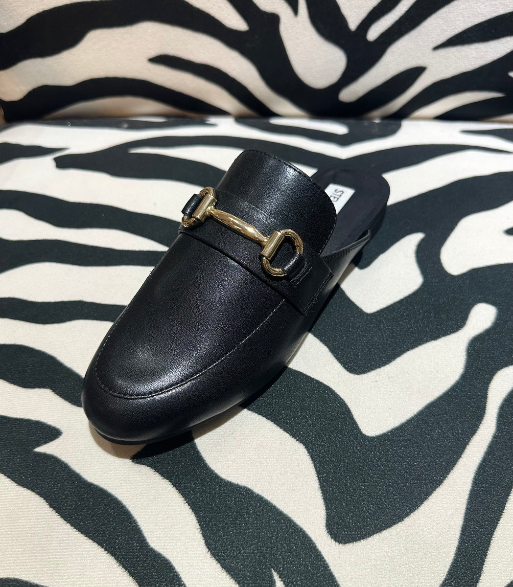 Kandi Black Leather Mule – Regeneration Style